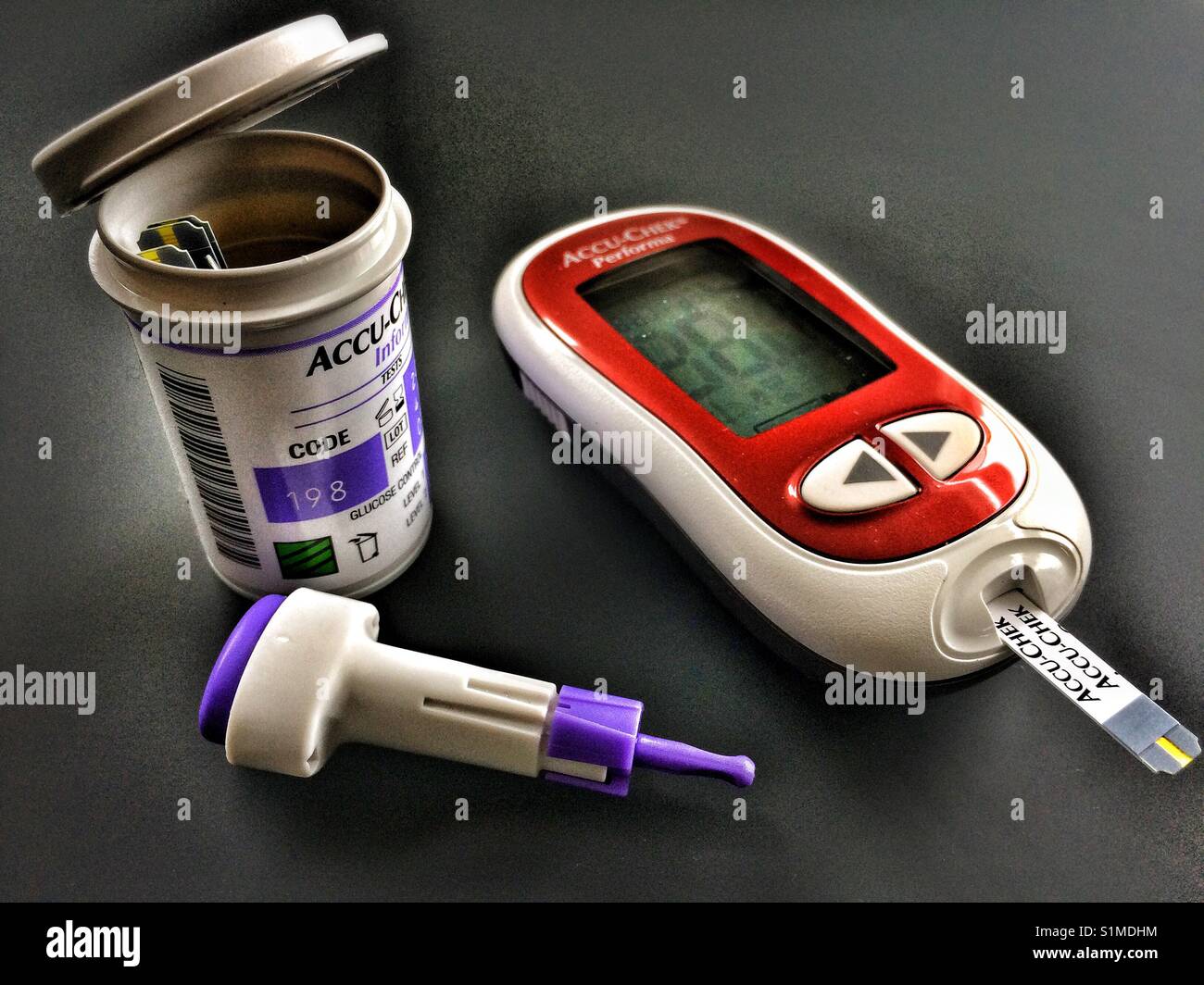 Blood testing machine hi-res stock photography and images - Alamy