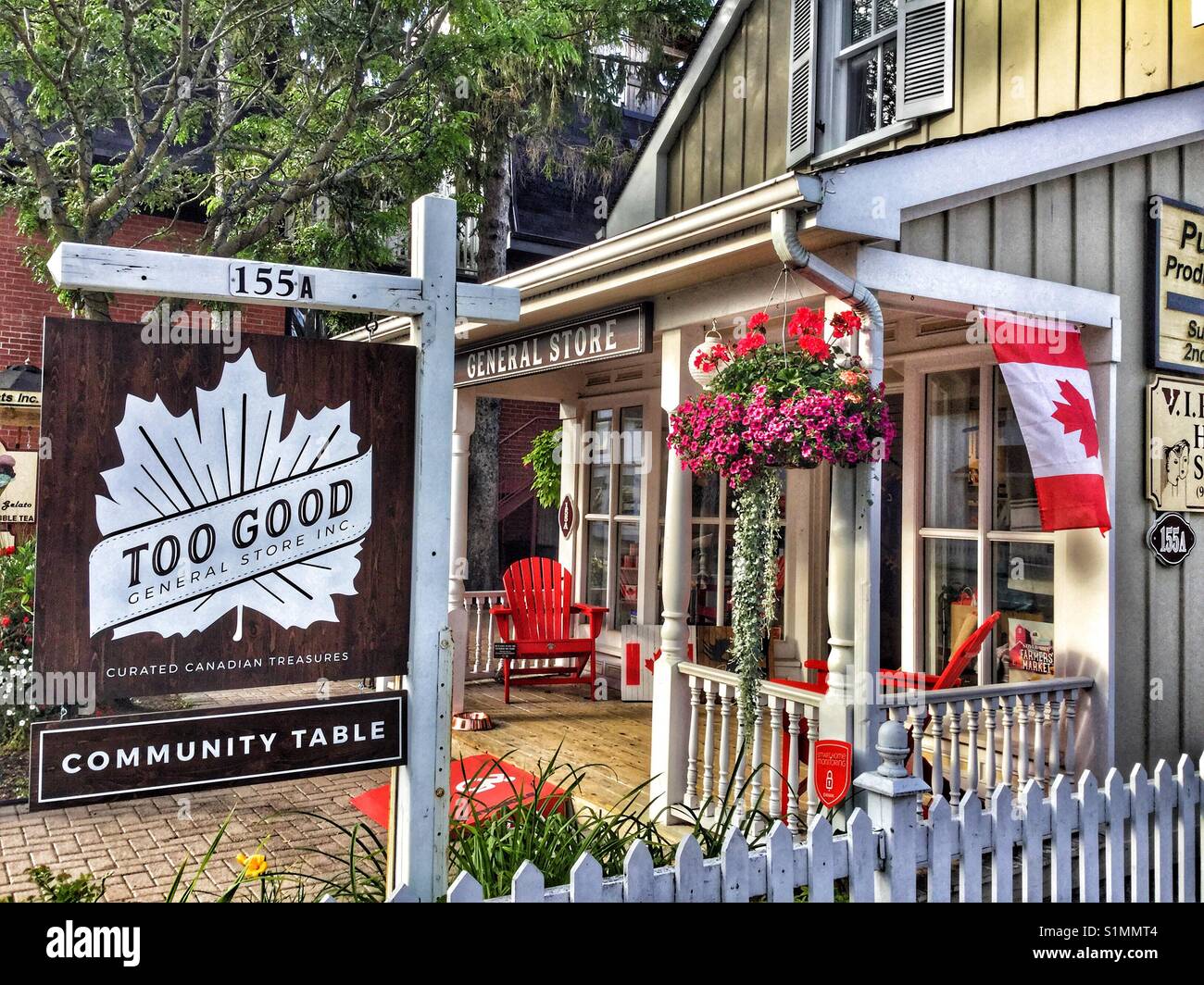 Small town general store hi-res stock photography and images - Alamy