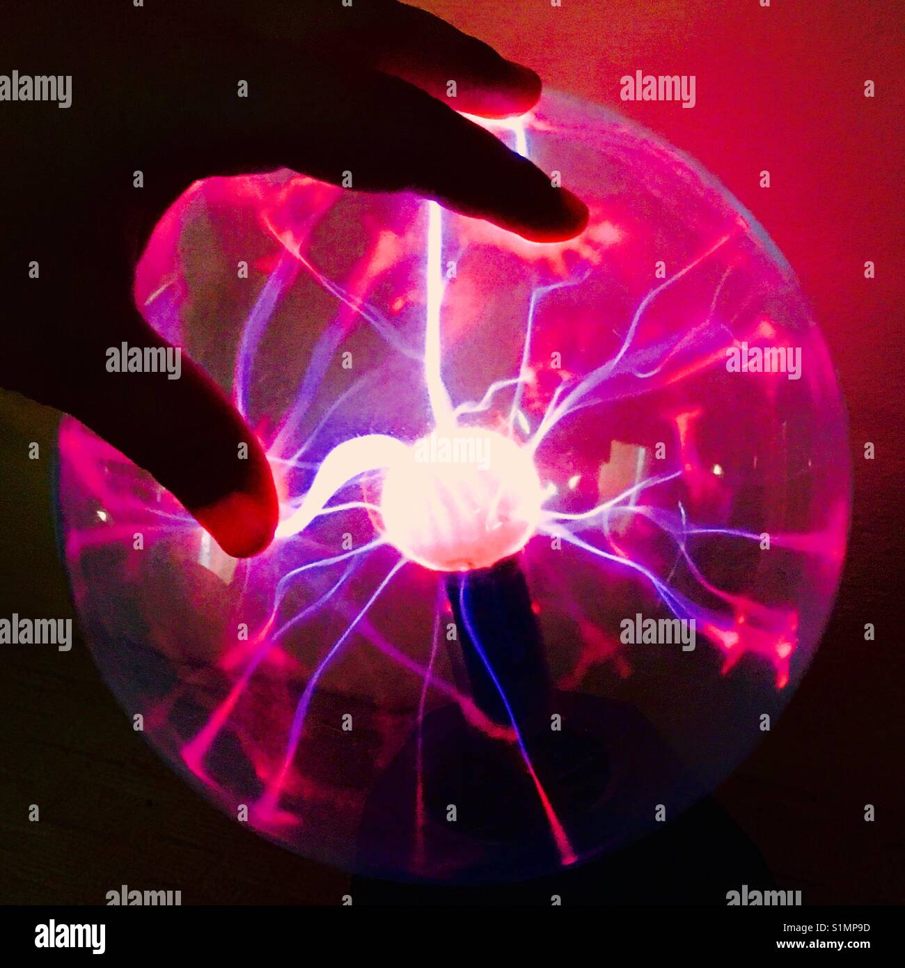 Plasma Ball Hand Stock Photos & Plasma Ball Hand Stock Images - Alamy