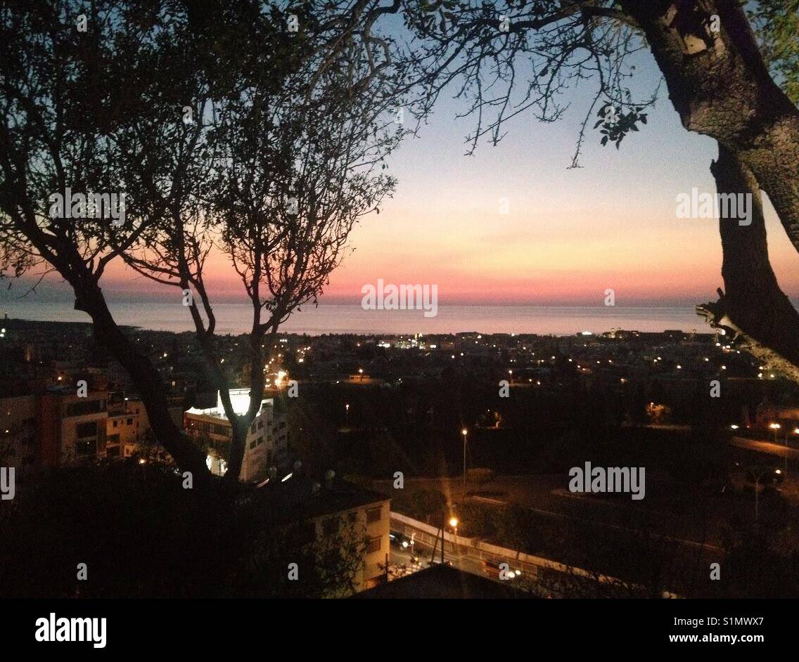 Colorful skies hi-res stock photography and images - Alamy