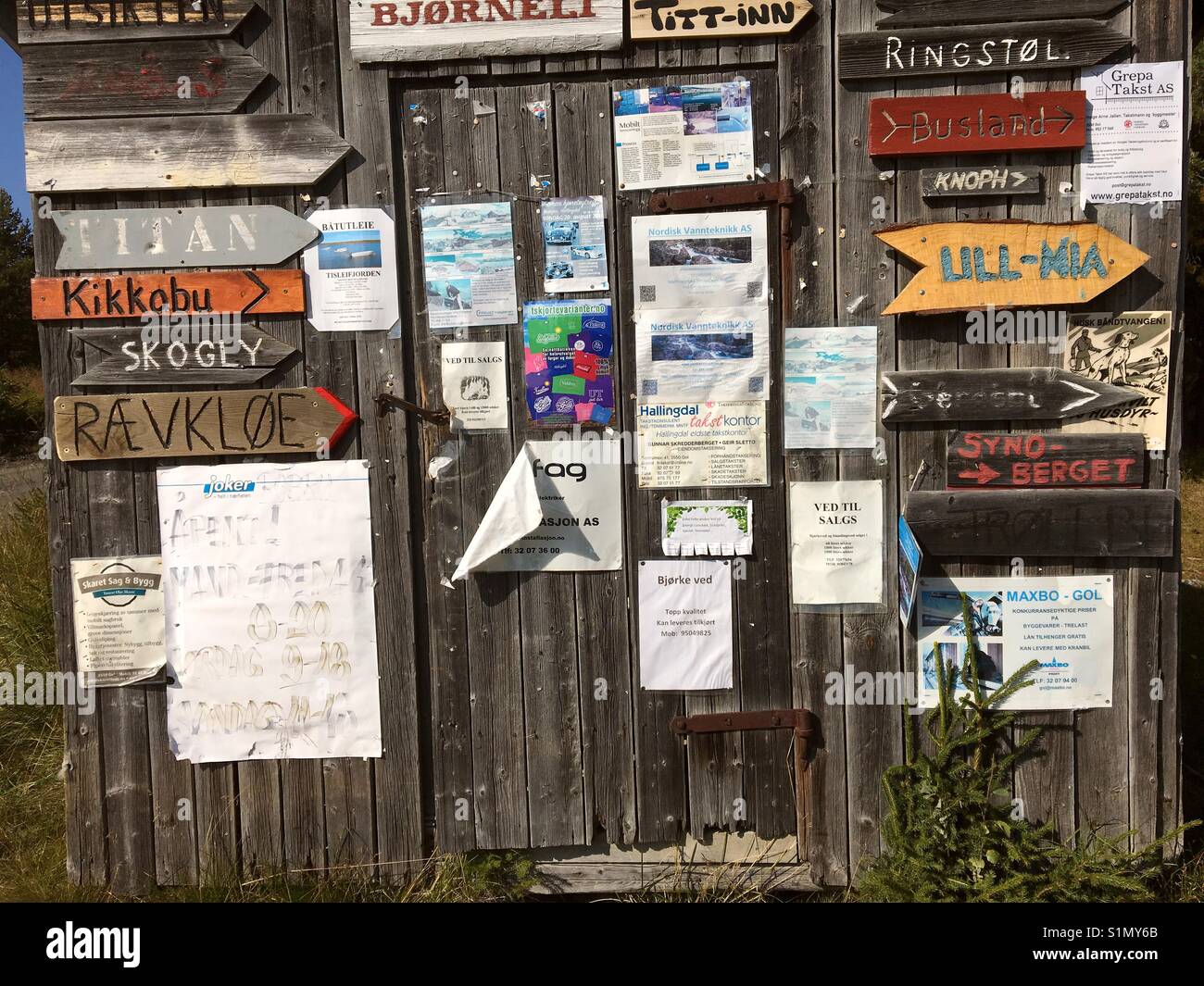 Signs posters hi-res stock photography and images - Alamy