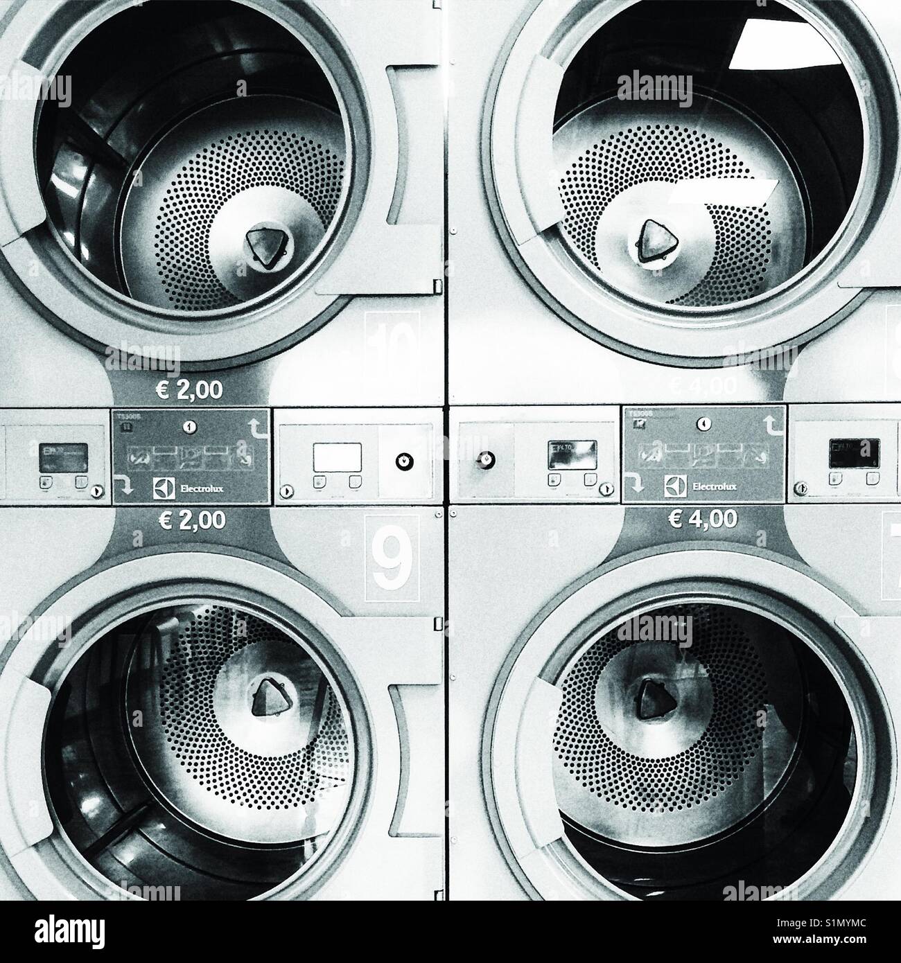 Spin driers hi-res stock photography and images - Alamy