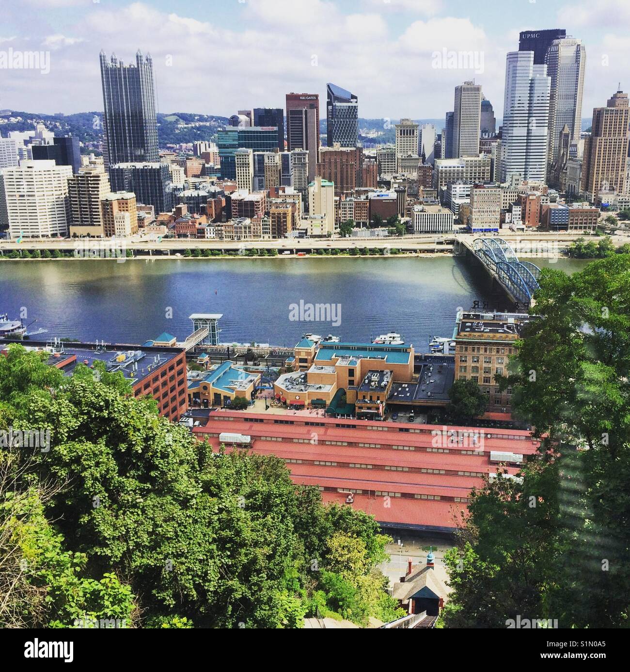 Pittsburgh skyline from mount washington hi-res stock photography and ...