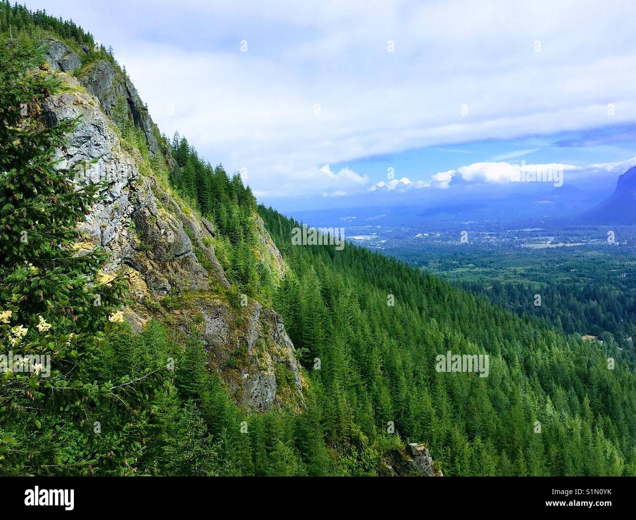 Rattlesnake ledge hi-res stock photography and images - Alamy