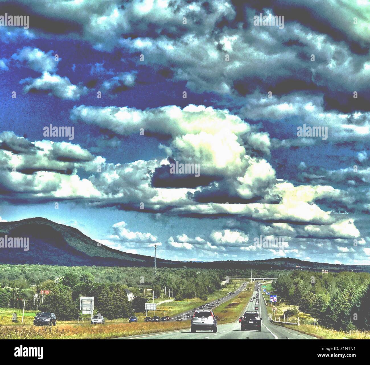 Quebec country road hi-res stock photography and images - Alamy