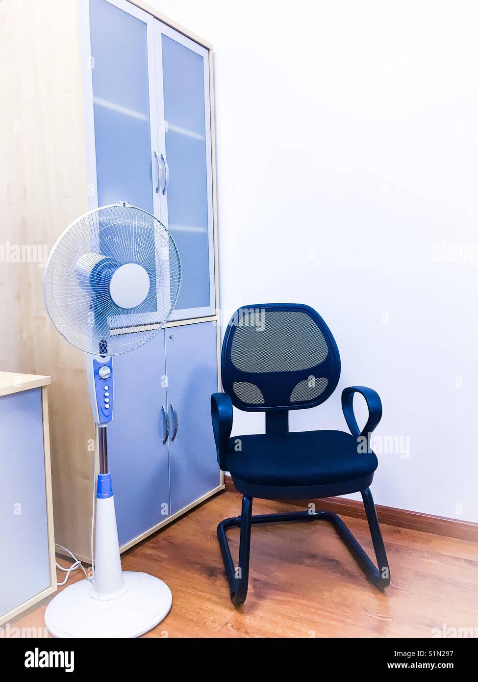 Office fan hi-res stock photography and images - Alamy