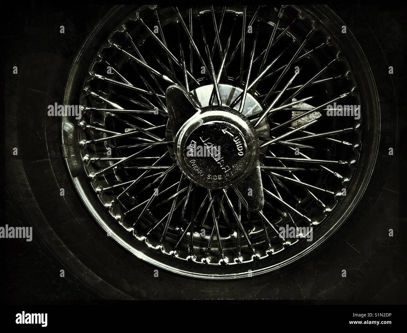Jaguar spoked wheel hi-res stock photography and images - Alamy