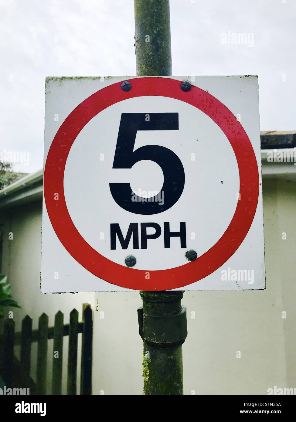 5 mph zone hi-res stock photography and images - Alamy