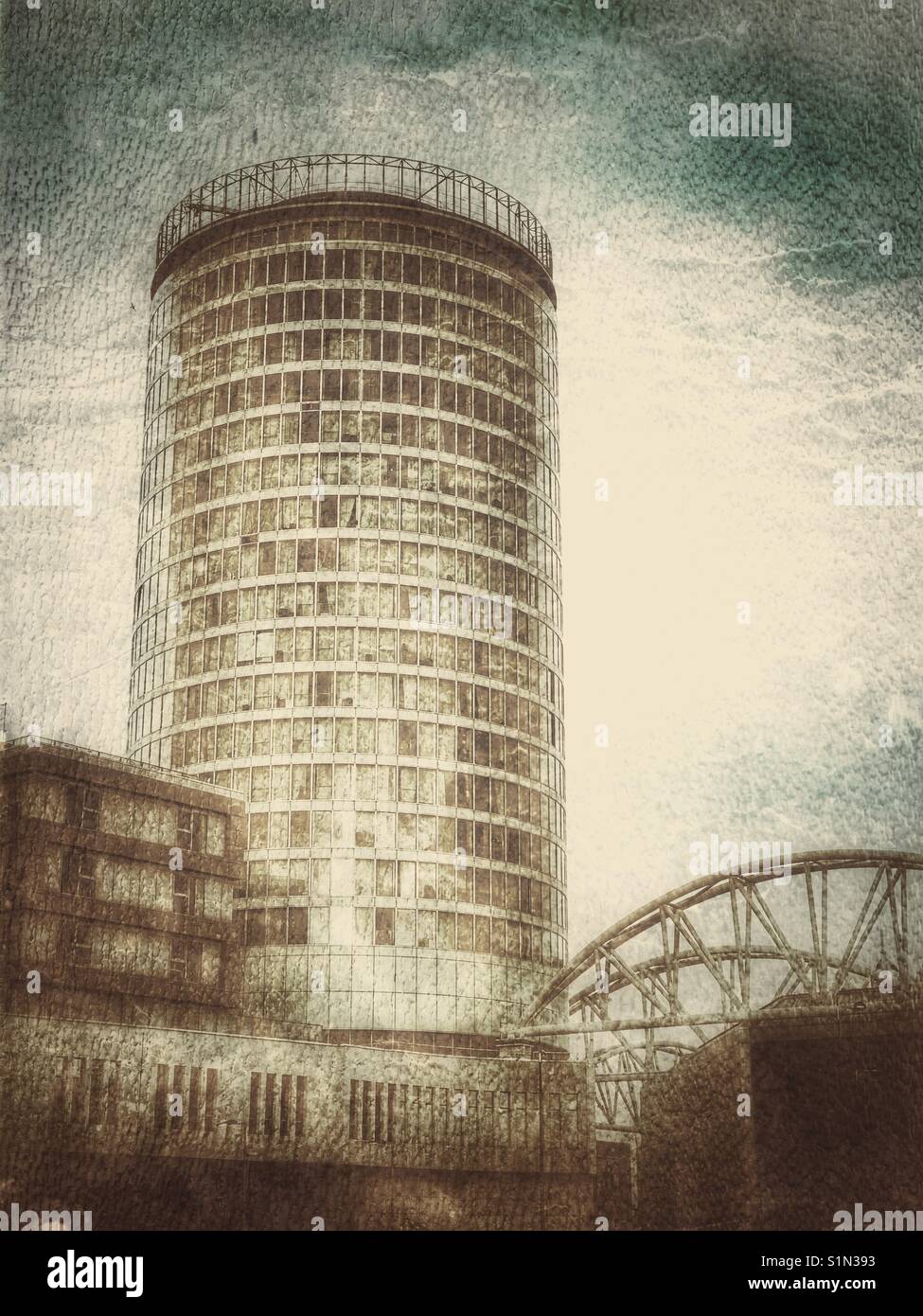 The landmark Rotunda building Birmingham, UK Stock Photo - Alamy