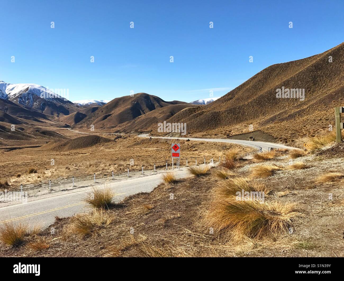 Lindis pass new zealand hi-res stock photography and images - Alamy