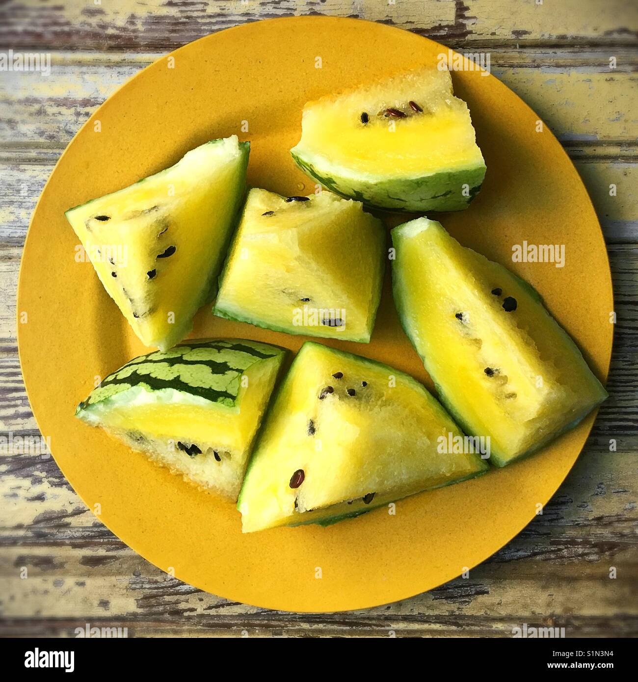 Monochromatic fruit hi-res stock photography and images - Alamy