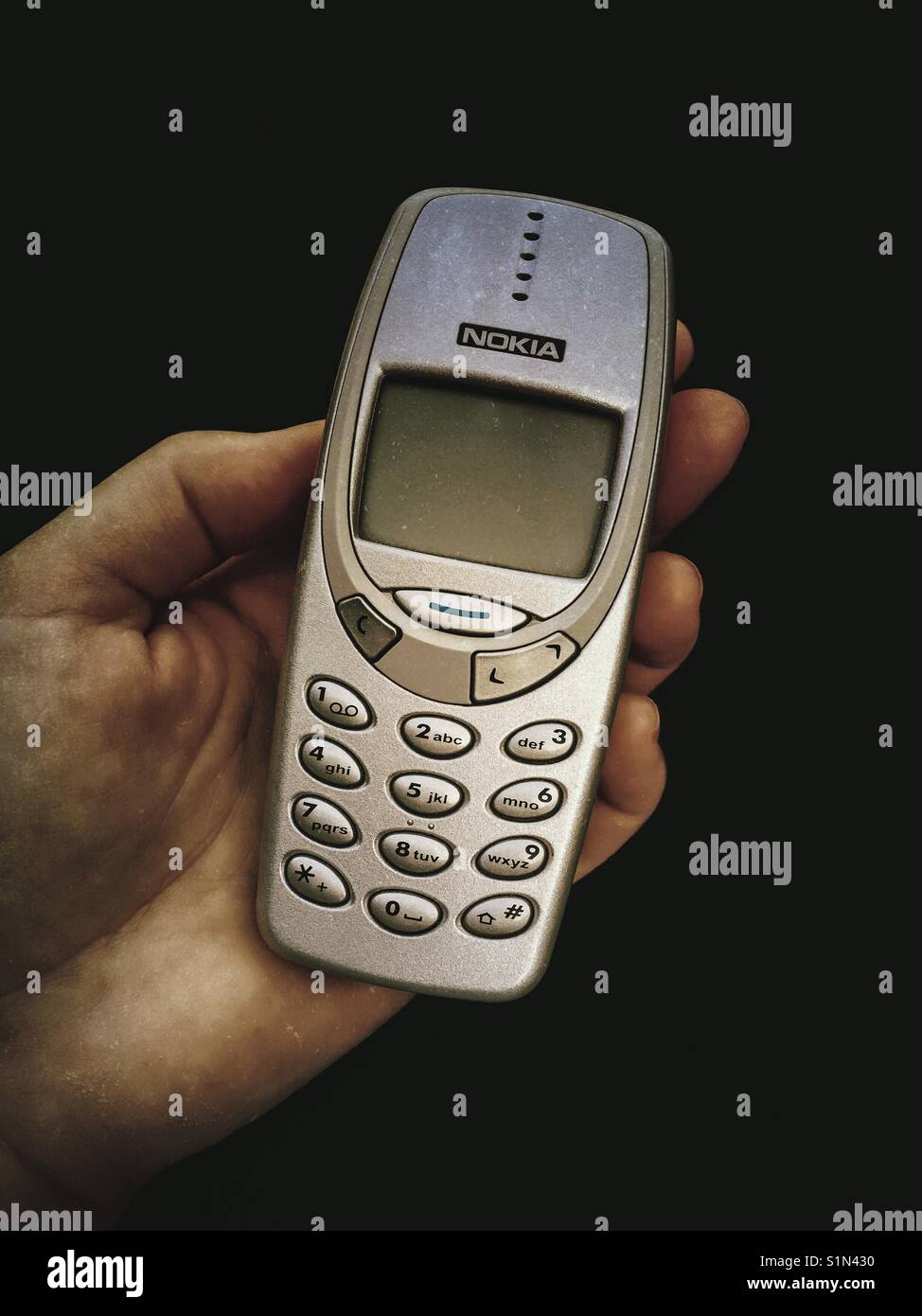 Nokia mobile phone old cellular hi-res stock photography and images - Alamy