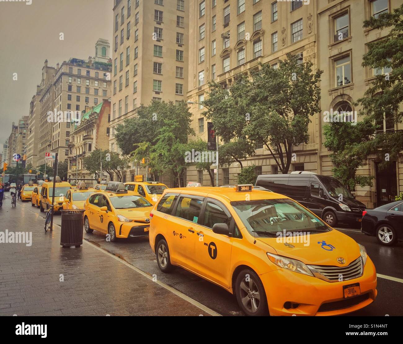 Car cars vehicle vehicles hi-res stock photography and images - Alamy