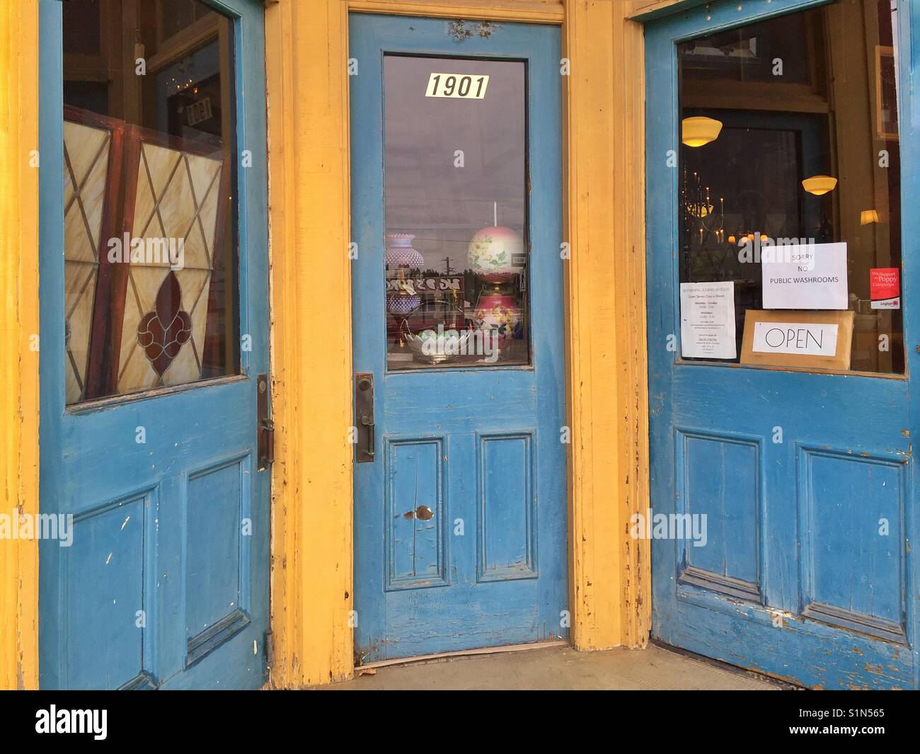 Three front doors hi-res stock photography and images - Alamy