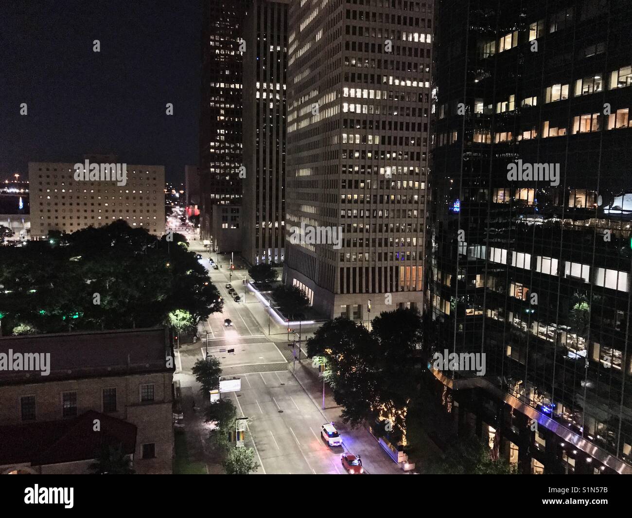 Downtown houston at night hi-res stock photography and images - Alamy