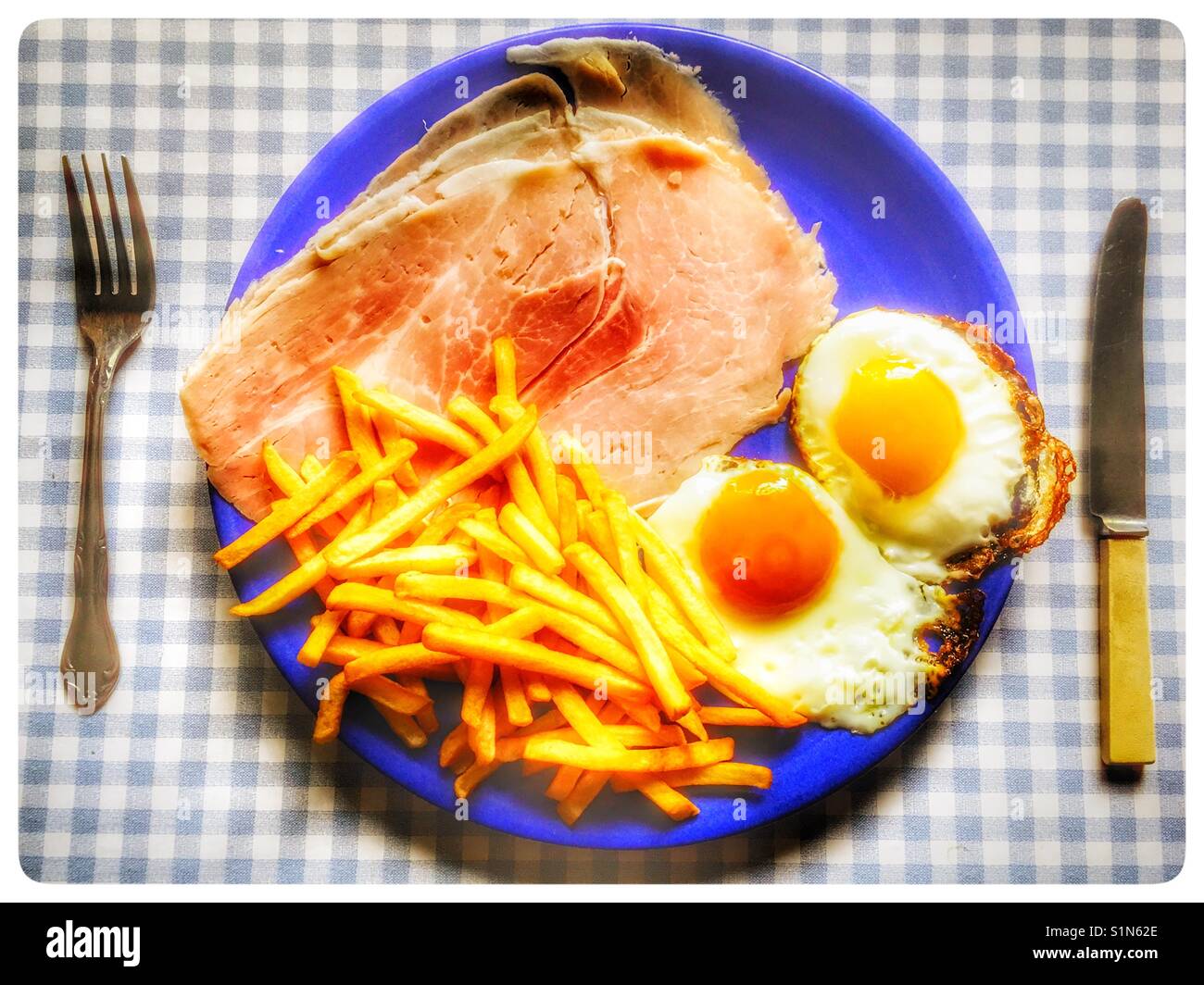 Ham egg and chips hi-res stock photography and images - Alamy