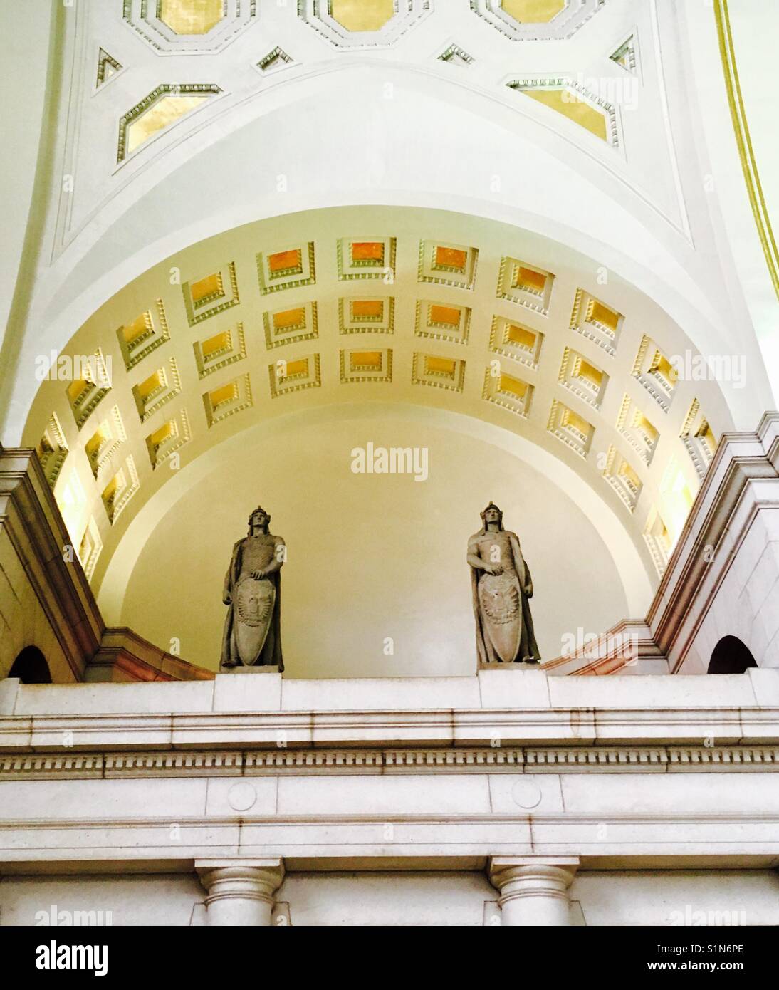 Historic dc statues hi-res stock photography and images - Alamy