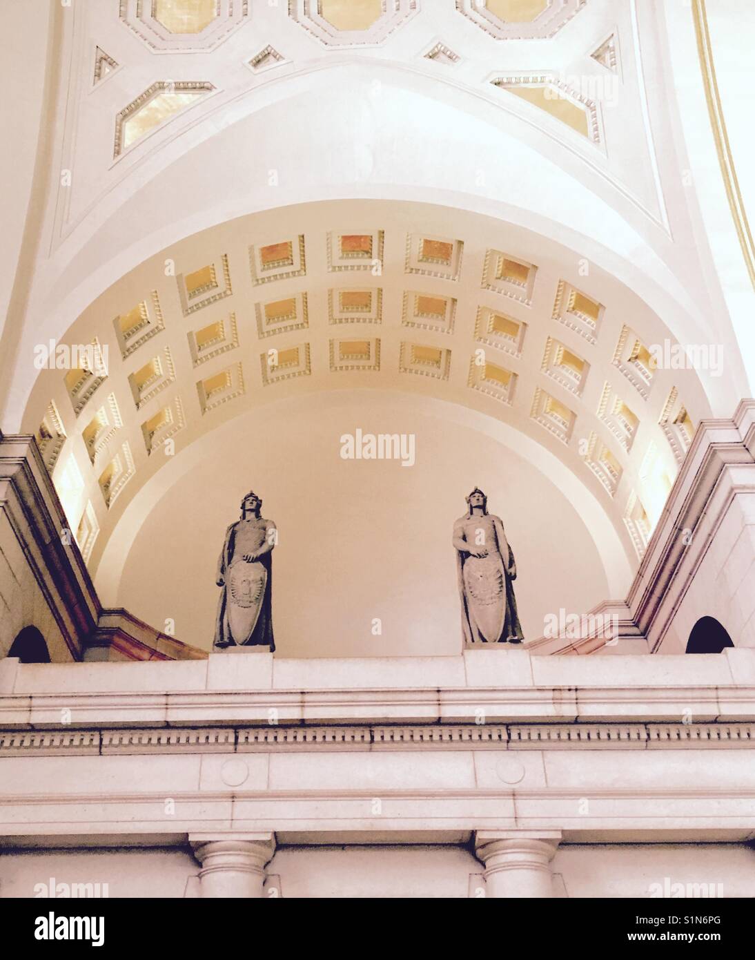 Historic dc statues hi-res stock photography and images - Alamy