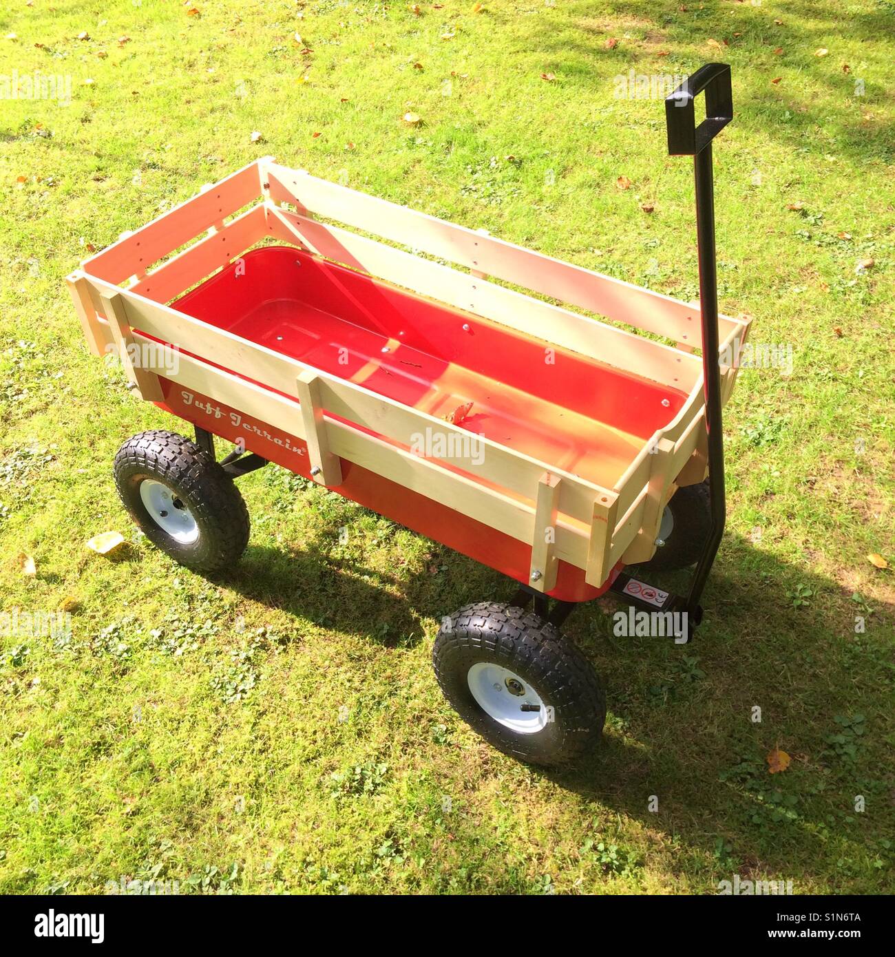Tuff wagon hand cart or trolley Stock Photo - Alamy