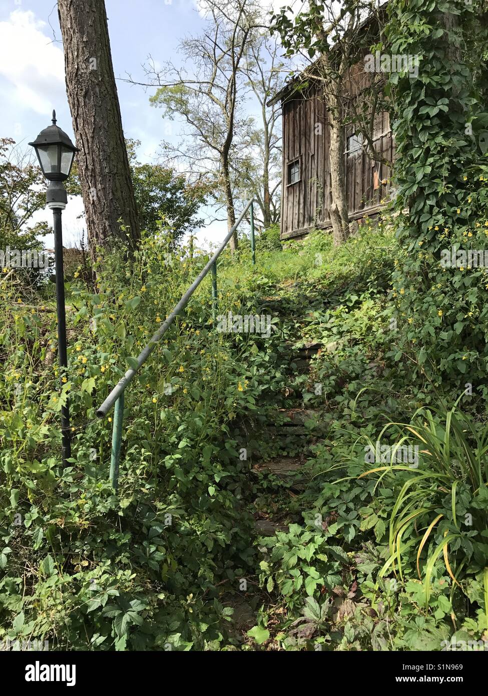 Stone barn steps hi-res stock photography and images - Alamy