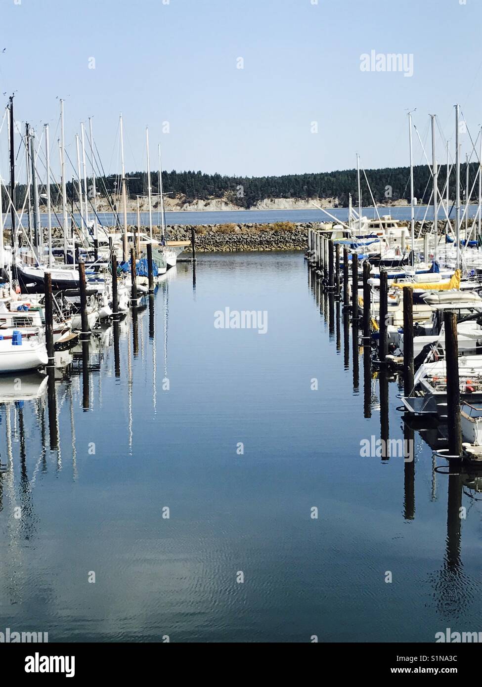 Water and marina hi-res stock photography and images - Alamy