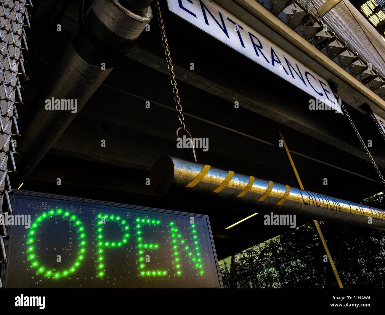 Open parking hi-res stock photography and images - Alamy