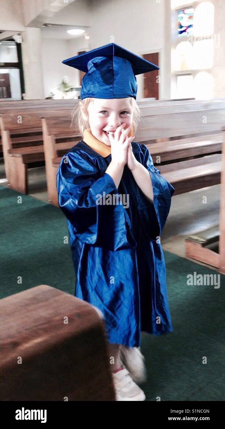 Happy child graduates hi-res stock photography and images - Alamy