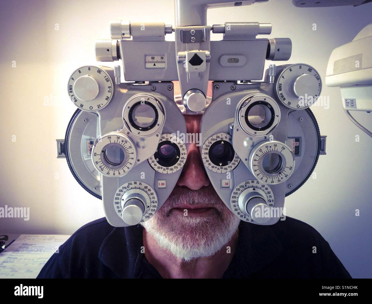 Optometer High Resolution Stock Photography and Images - Alamy