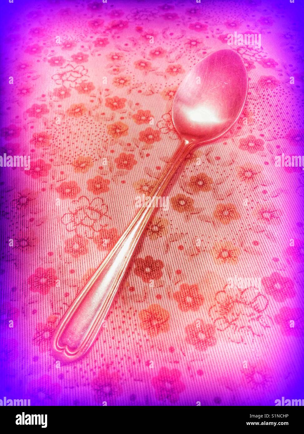 Purple spoon hi-res stock photography and images - Alamy