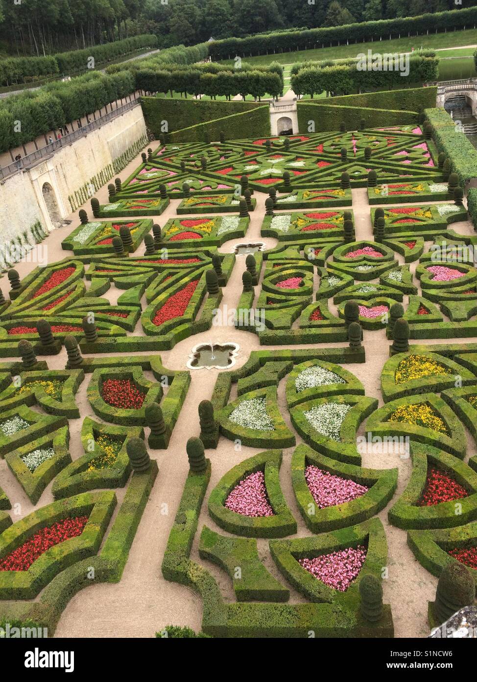 Geometric gardens hi-res stock photography and images - Alamy