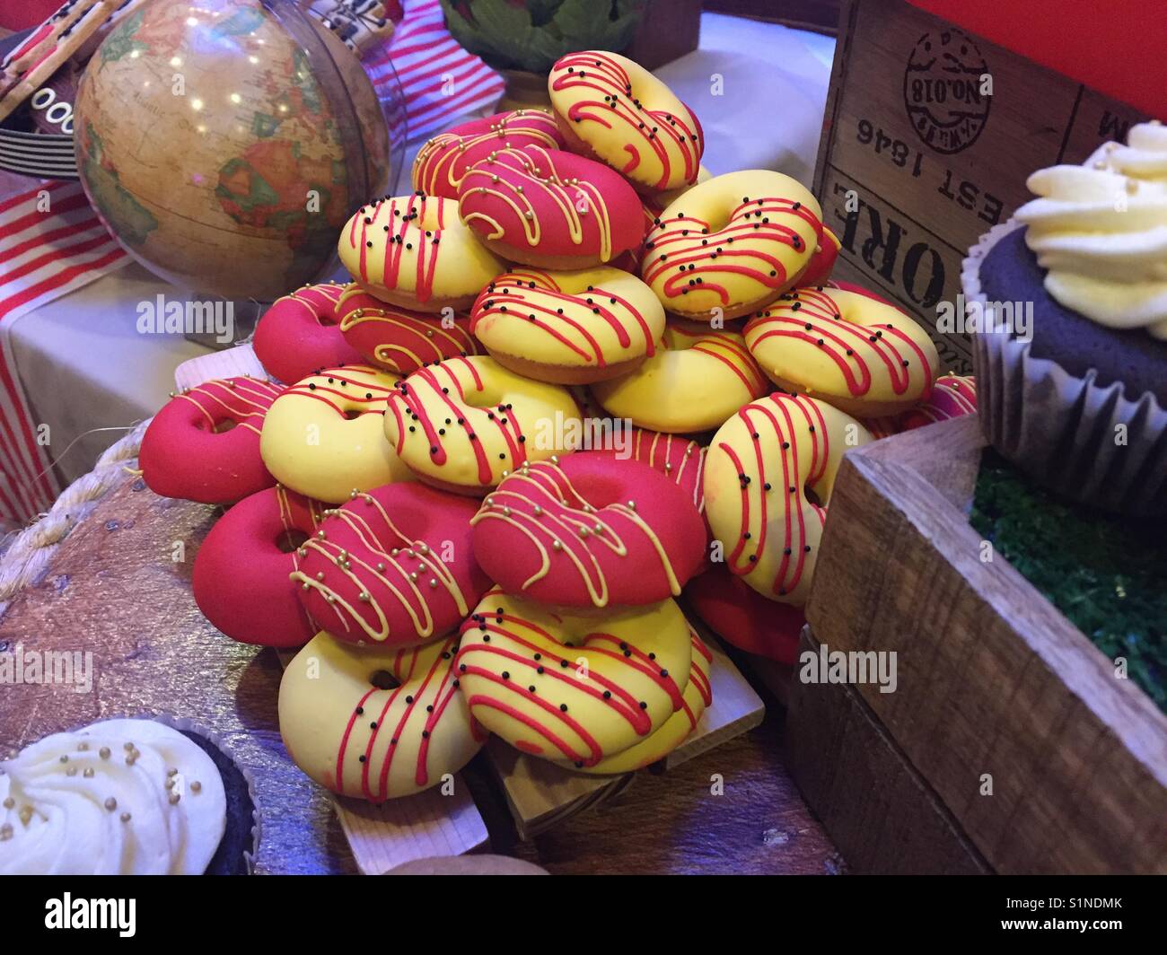 Yummy yellow doughnuts hi-res stock photography and images - Alamy