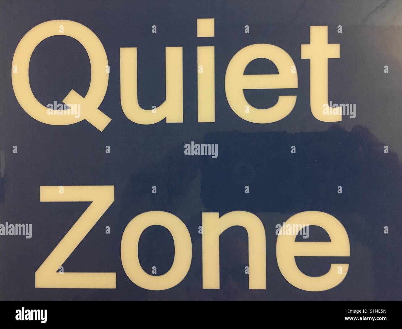 Quiet zone sign hi-res stock photography and images - Alamy