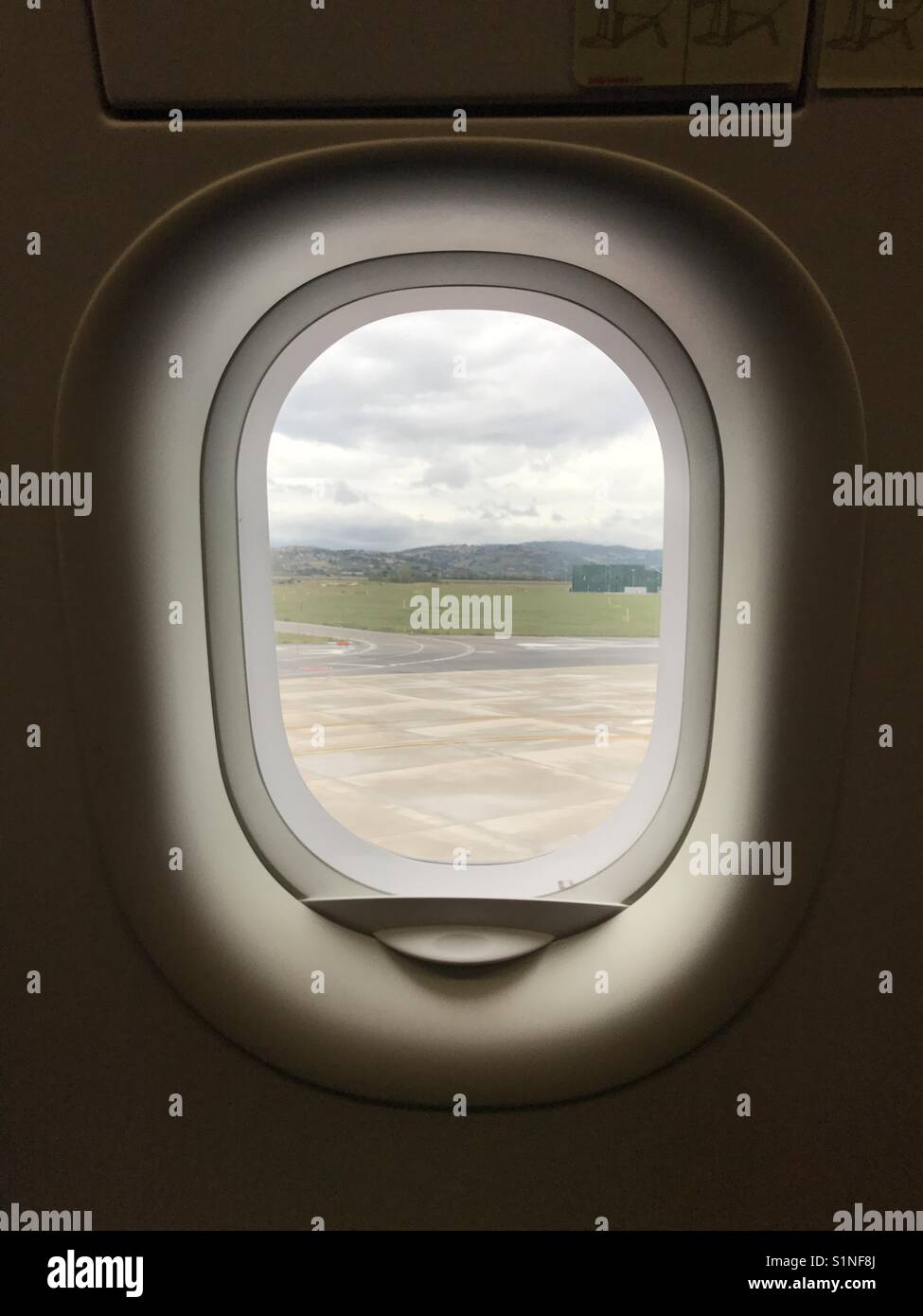 Oblo airplane hi-res stock photography and images - Alamy