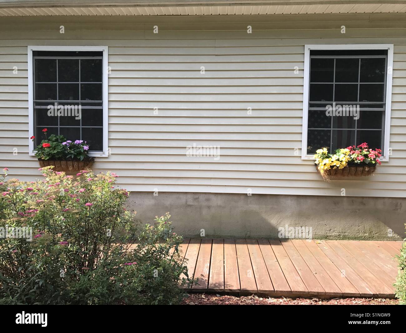 American flag window boxes hi-res stock photography and images - Alamy