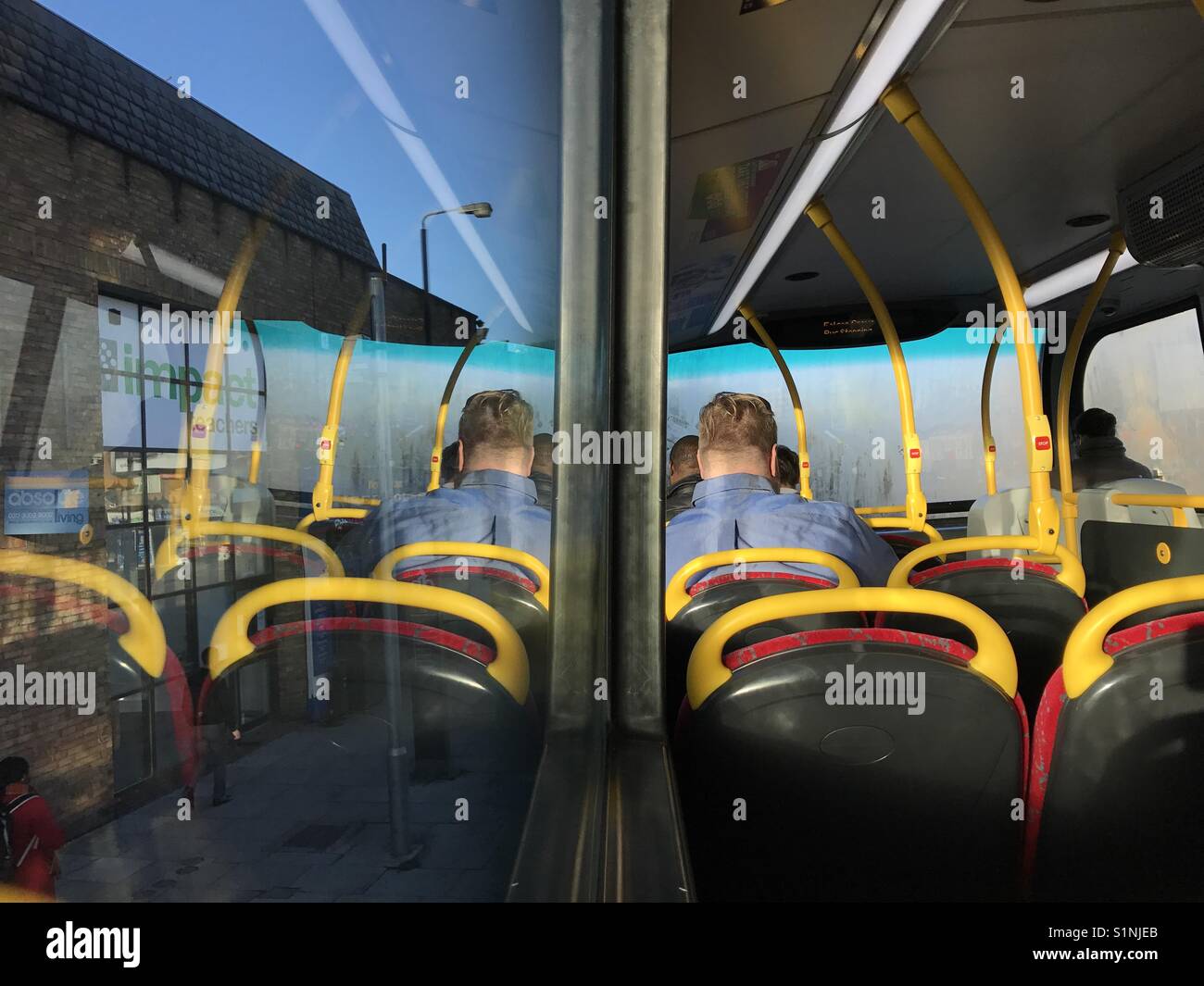 London bus uk hi-res stock photography and images - Alamy