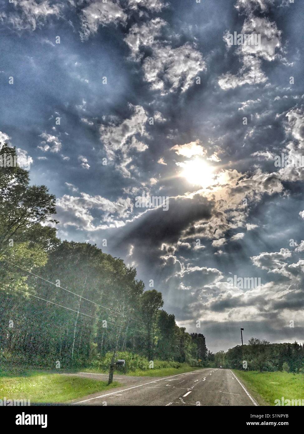 Country road street light hi-res stock photography and images - Alamy