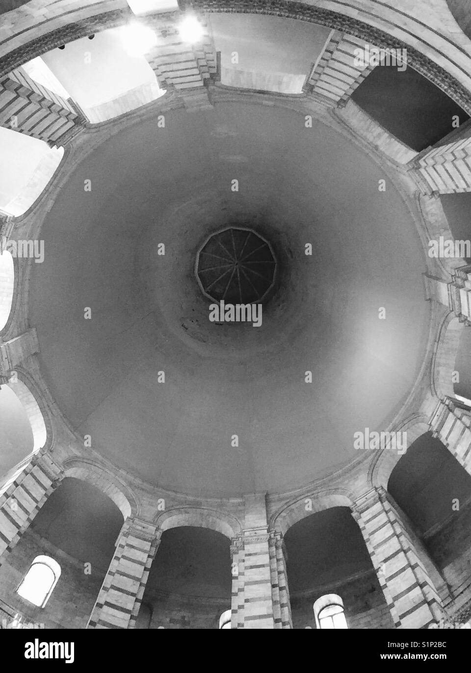 Inside the leaning tower of pisa hi-res stock photography and images ...