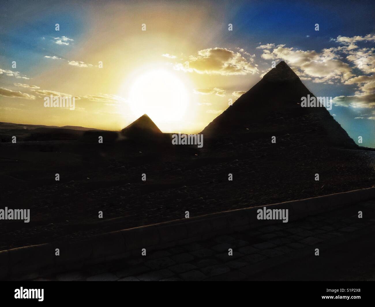 Pyramids cairo hi-res stock photography and images - Alamy