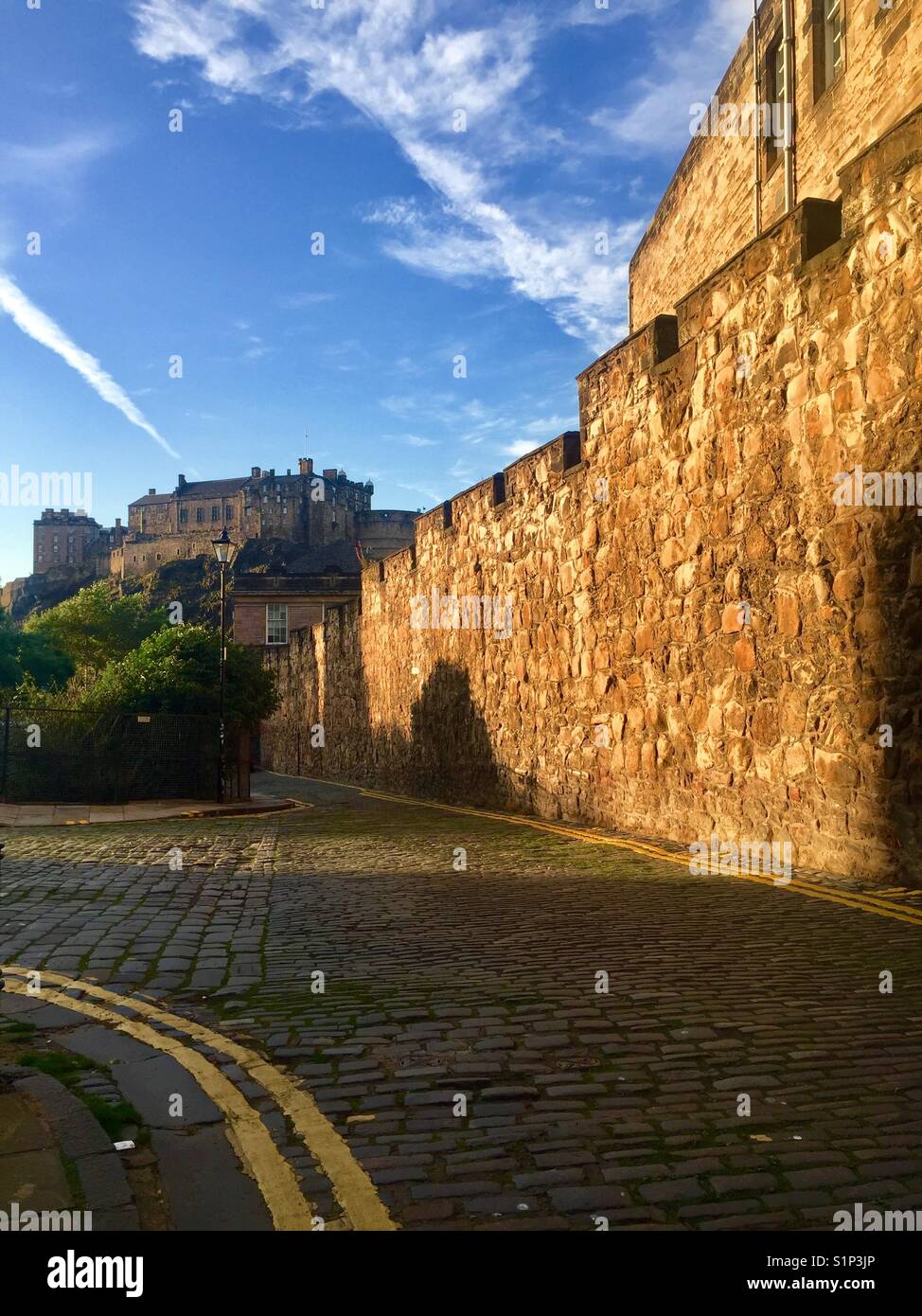 Edinburgh castle and walls Stock Photo - Alamy