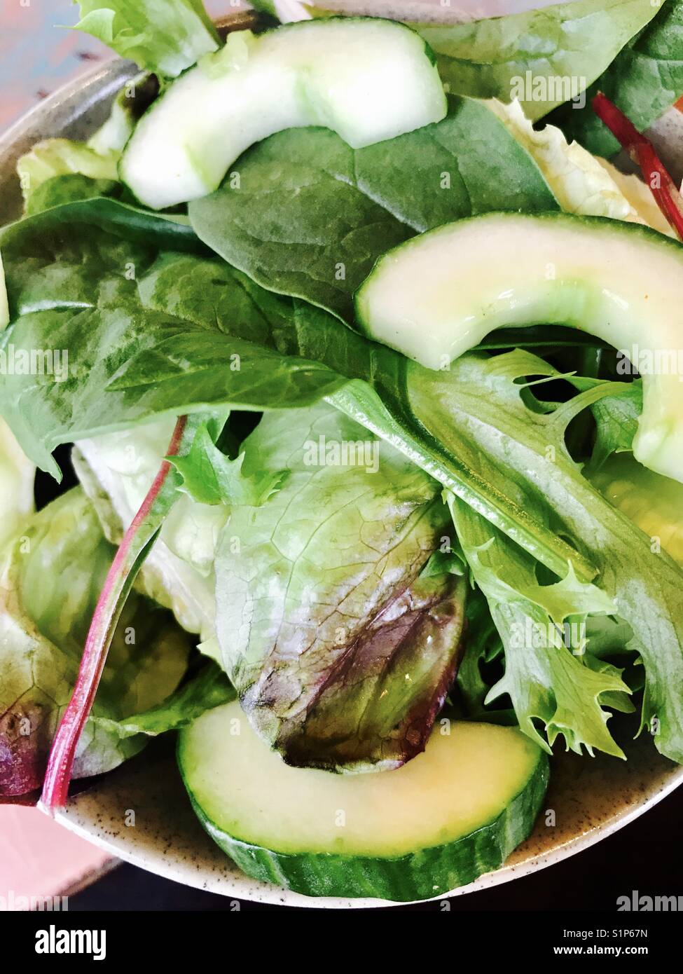 Mixed leaf salad Stock Photo - Alamy