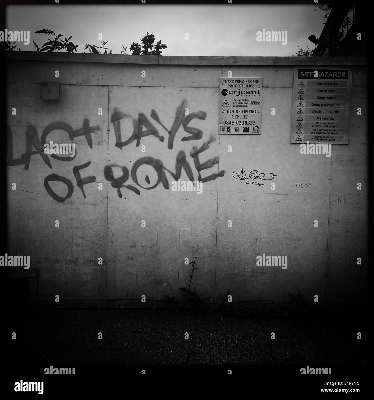 Rome graffiti hi-res stock photography and images - Alamy