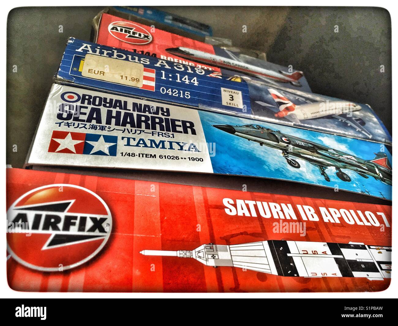 Revell model kits hi-res stock photography and images - Alamy