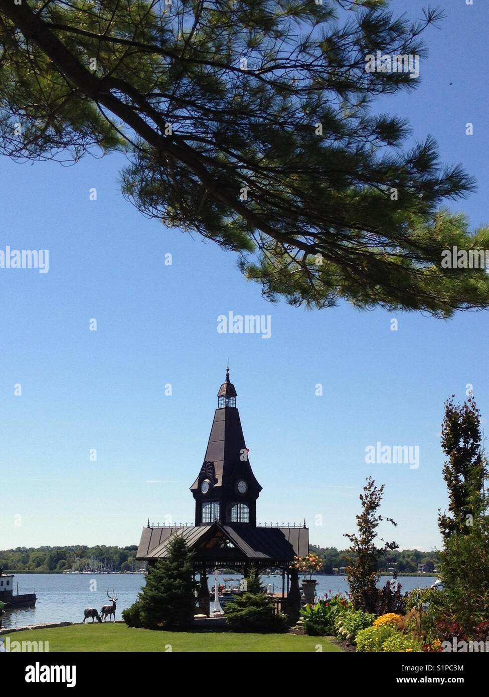 Lakeview Landscape High Resolution Stock Photography and Images - Alamy