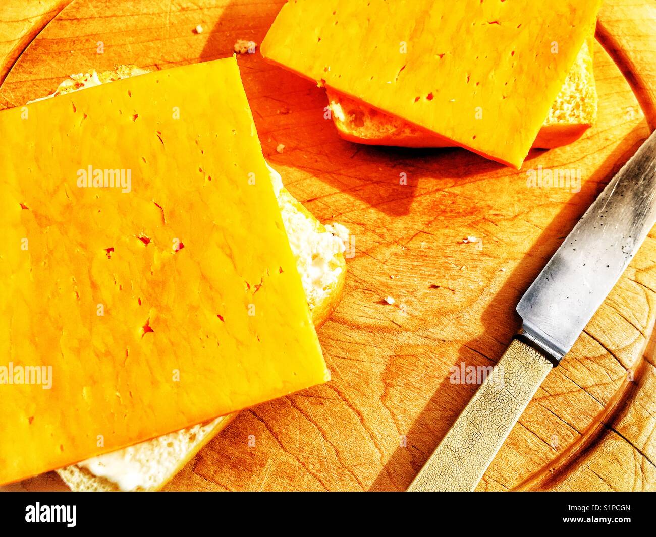 Red leicester cheddar hi-res stock photography and images - Alamy