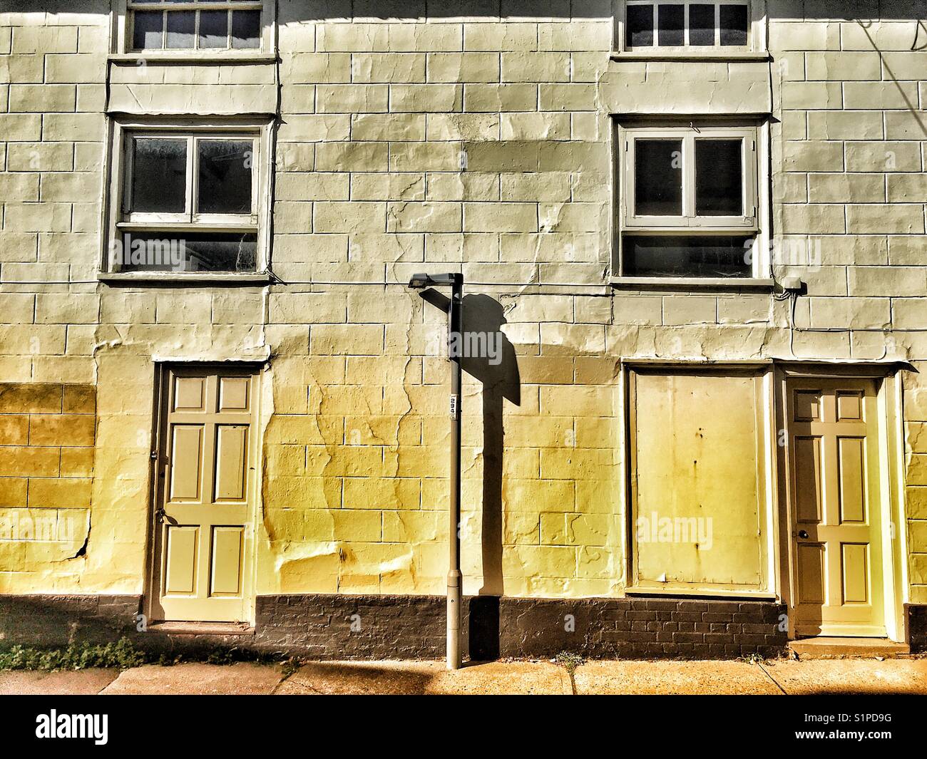Empty properties hi-res stock photography and images - Alamy