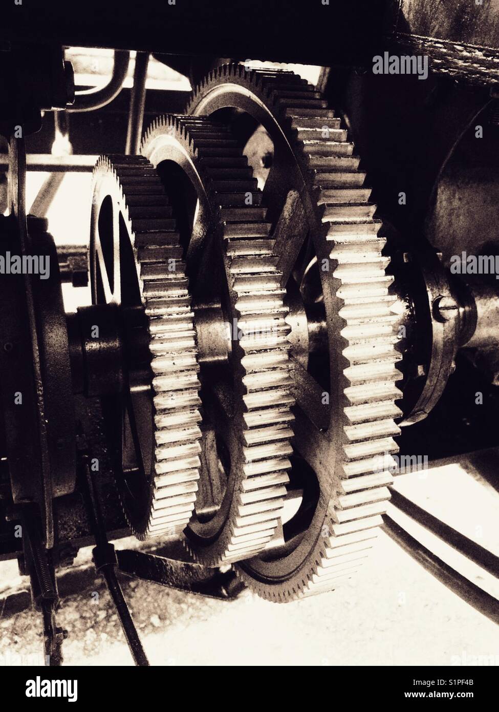 Gear rings on a veteran car Stock Photo - Alamy