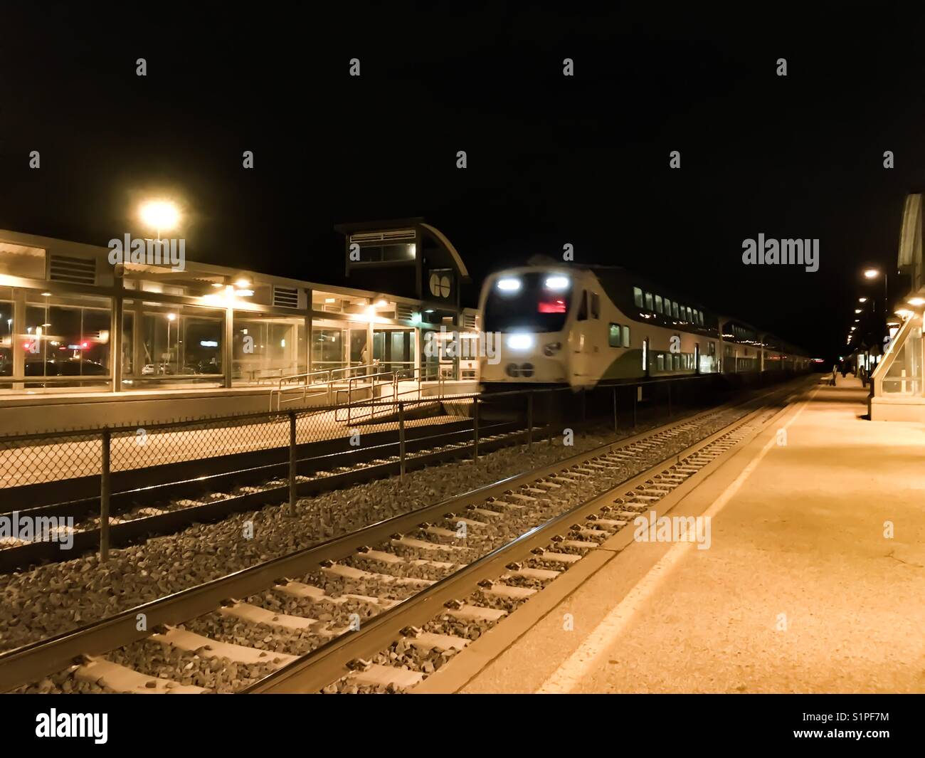 Go toronto hi-res stock photography and images - Alamy