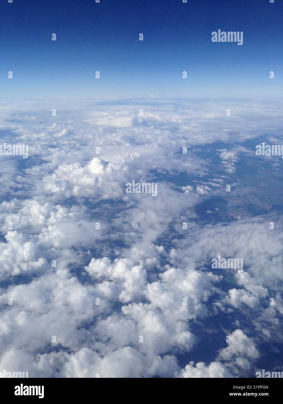 Flying above clouds hi-res stock photography and images - Alamy