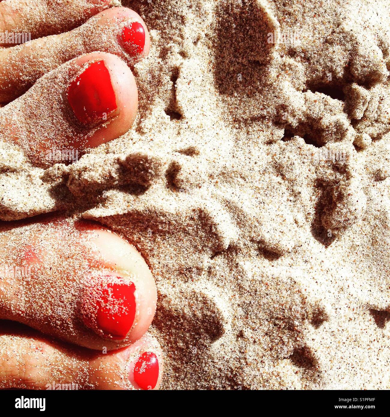 Red strand beach hi-res stock photography and images - Alamy