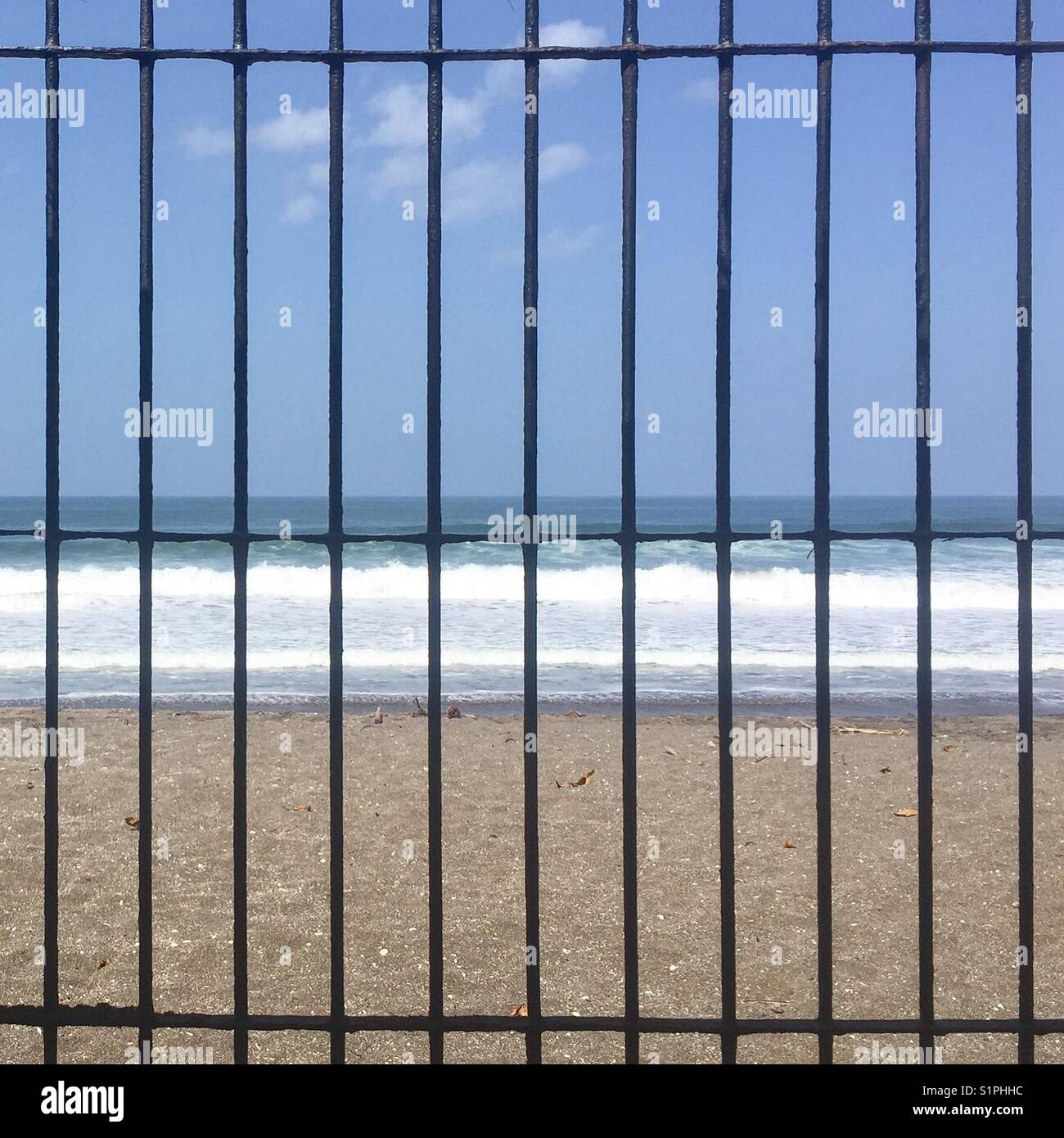 Prison grid hi-res stock photography and images - Alamy